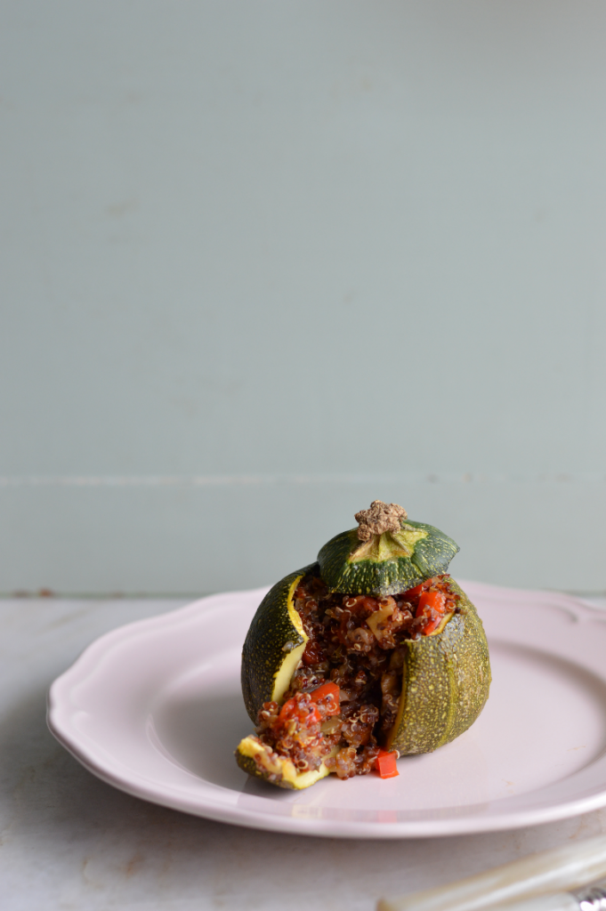Courgette recheada com quinoa vermelha - A Cozinha da Ovelha Negra